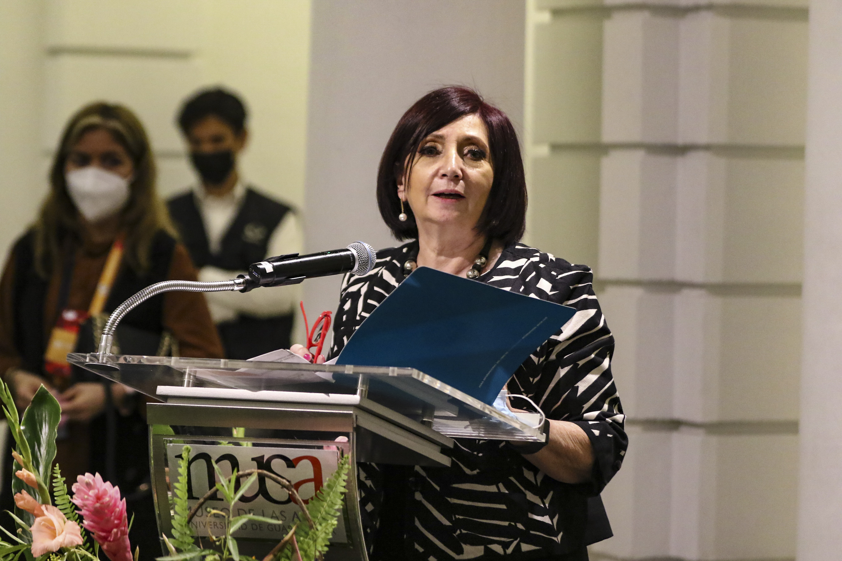 Inauguran exposición del artista peruano Christian Bendayán en el MUSA ...